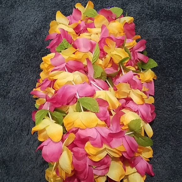 Toys | Nwt 9 Mahalo Leis | Poshmark